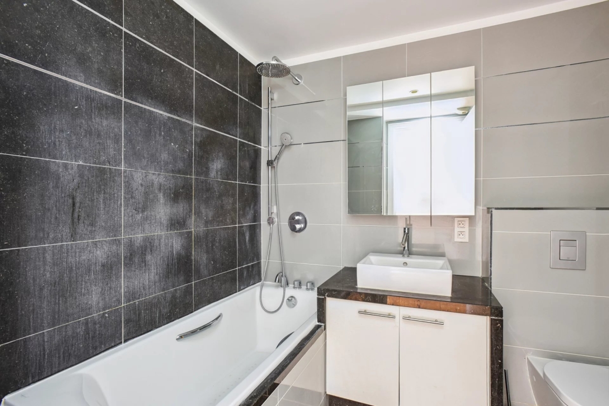 Apartment, luxury and prestige, for sale Paris 7ème - Studio 33m² - 4102688