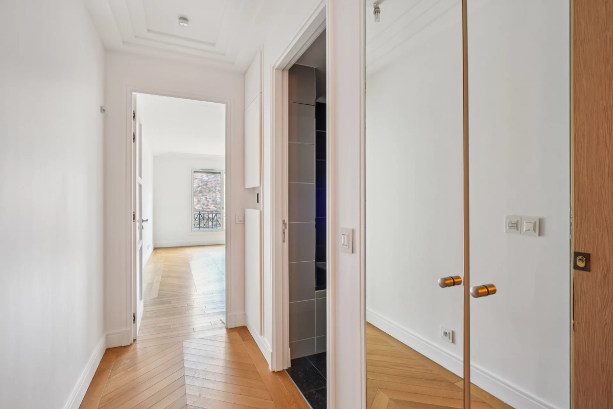 Apartment, luxury and prestige, for sale Paris 7ème - Studio 33m² - 4102688